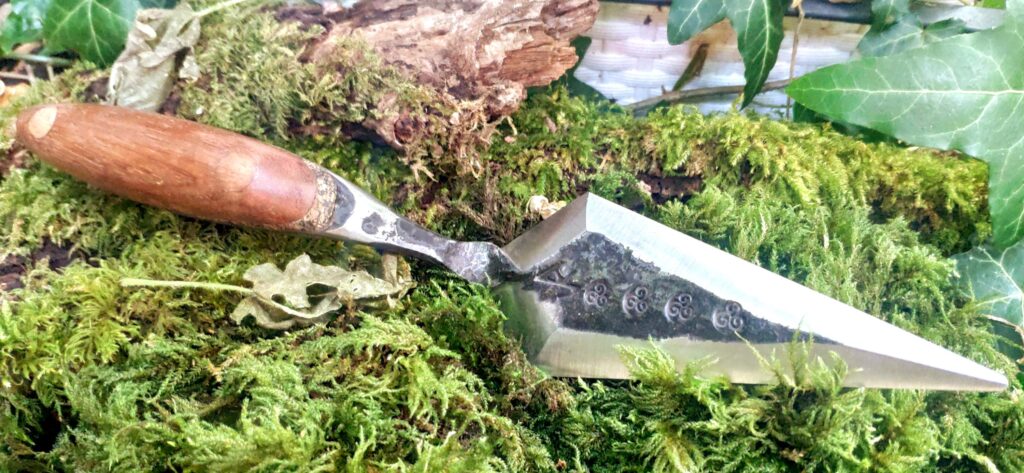 Large Archaeology Trowel — Hand forged - Anvil And Yew